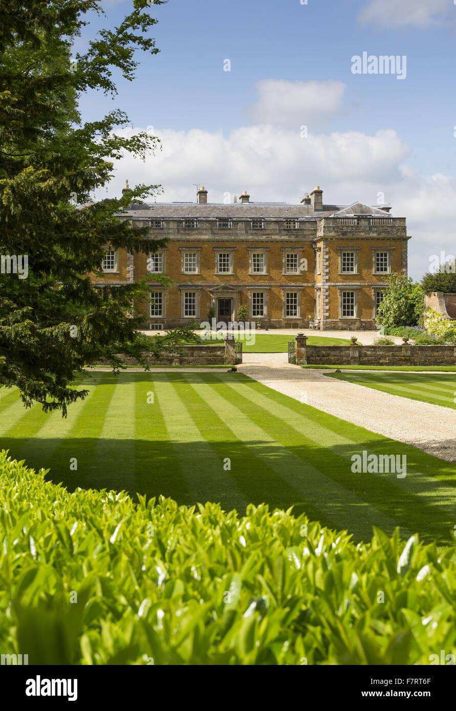 Farnborough library hi-res stock photography and images - Alamy