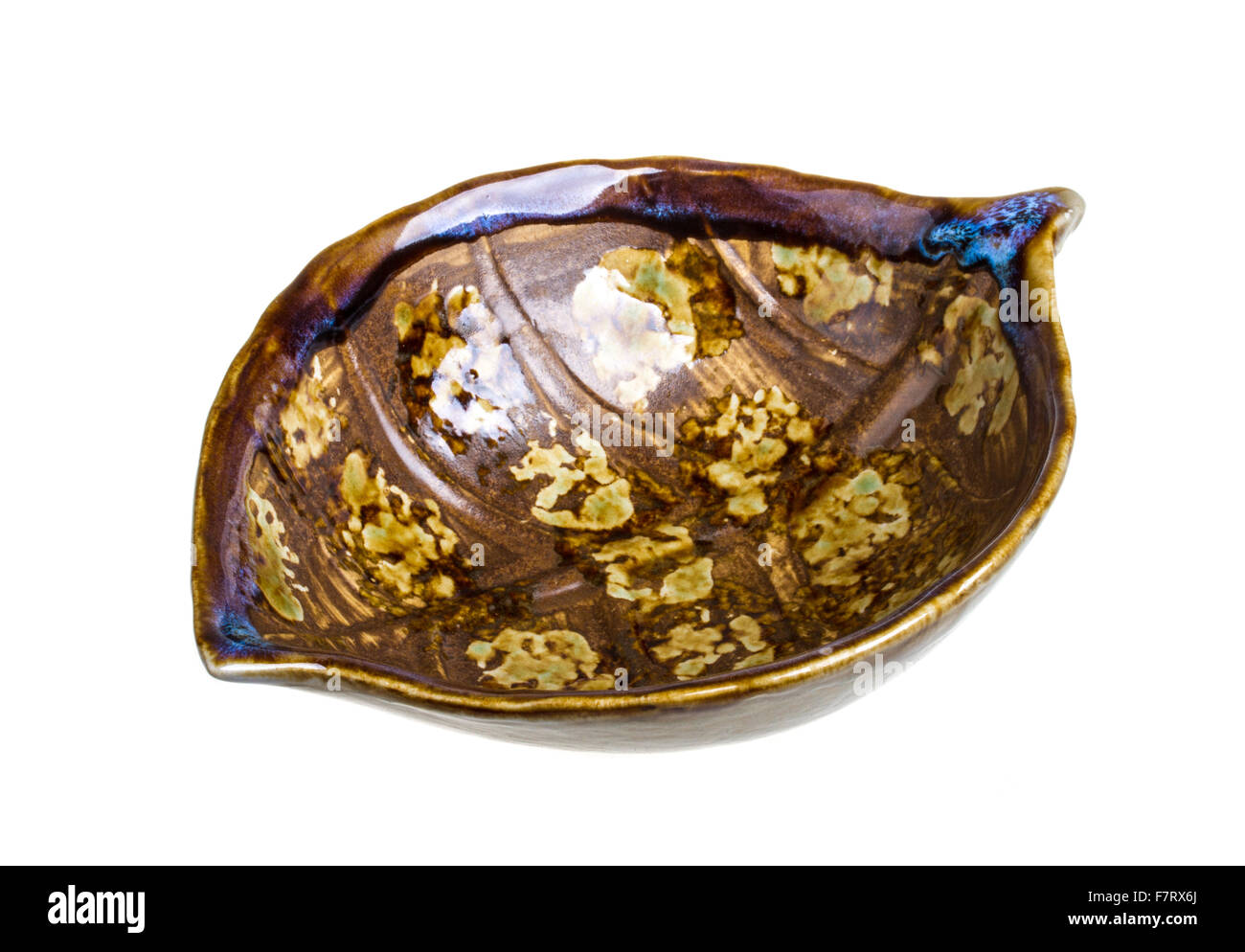 empty bowl isolated on white Stock Photo - Alamy