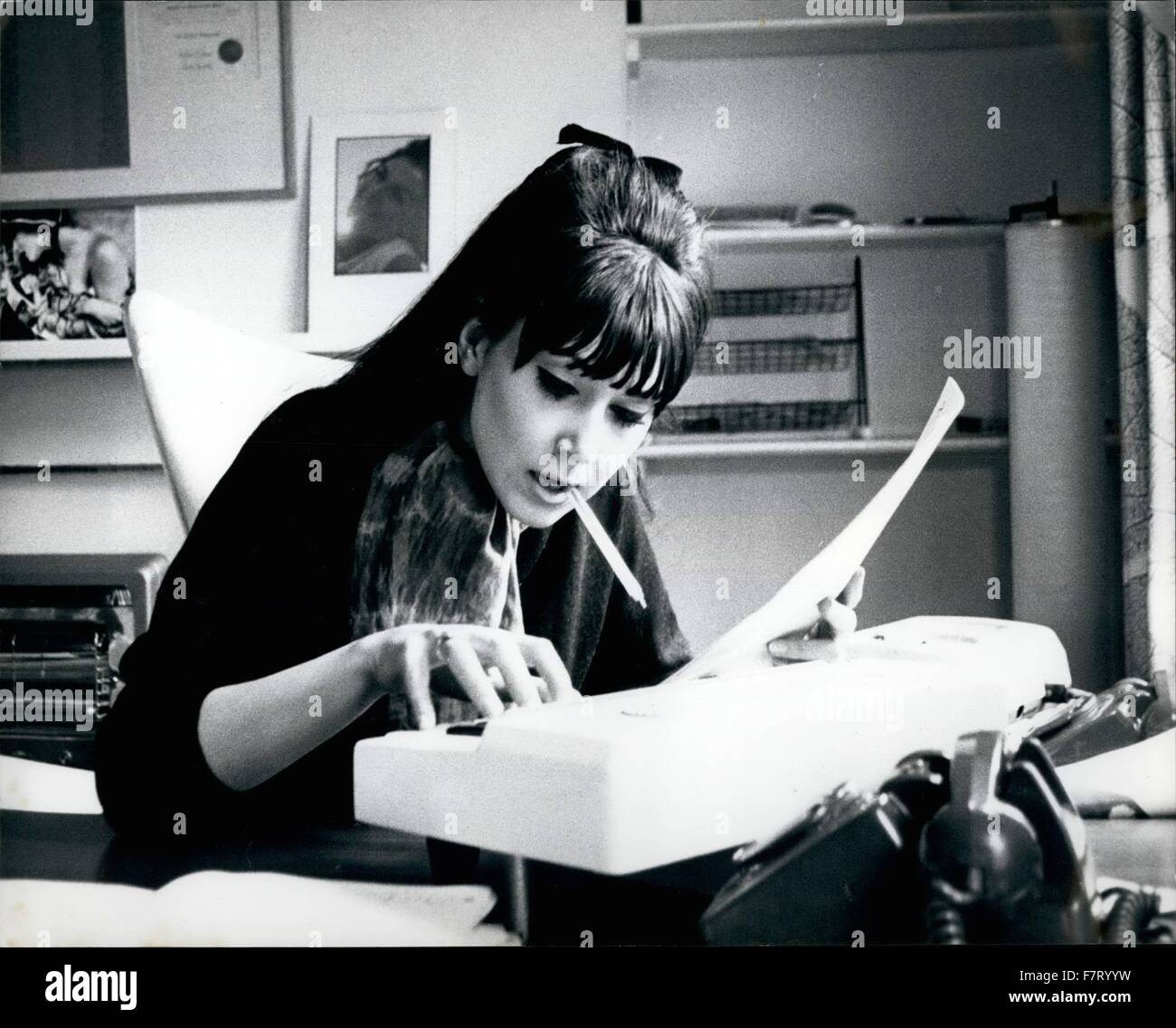 Anita harris hi-res stock photography and images - Alamy