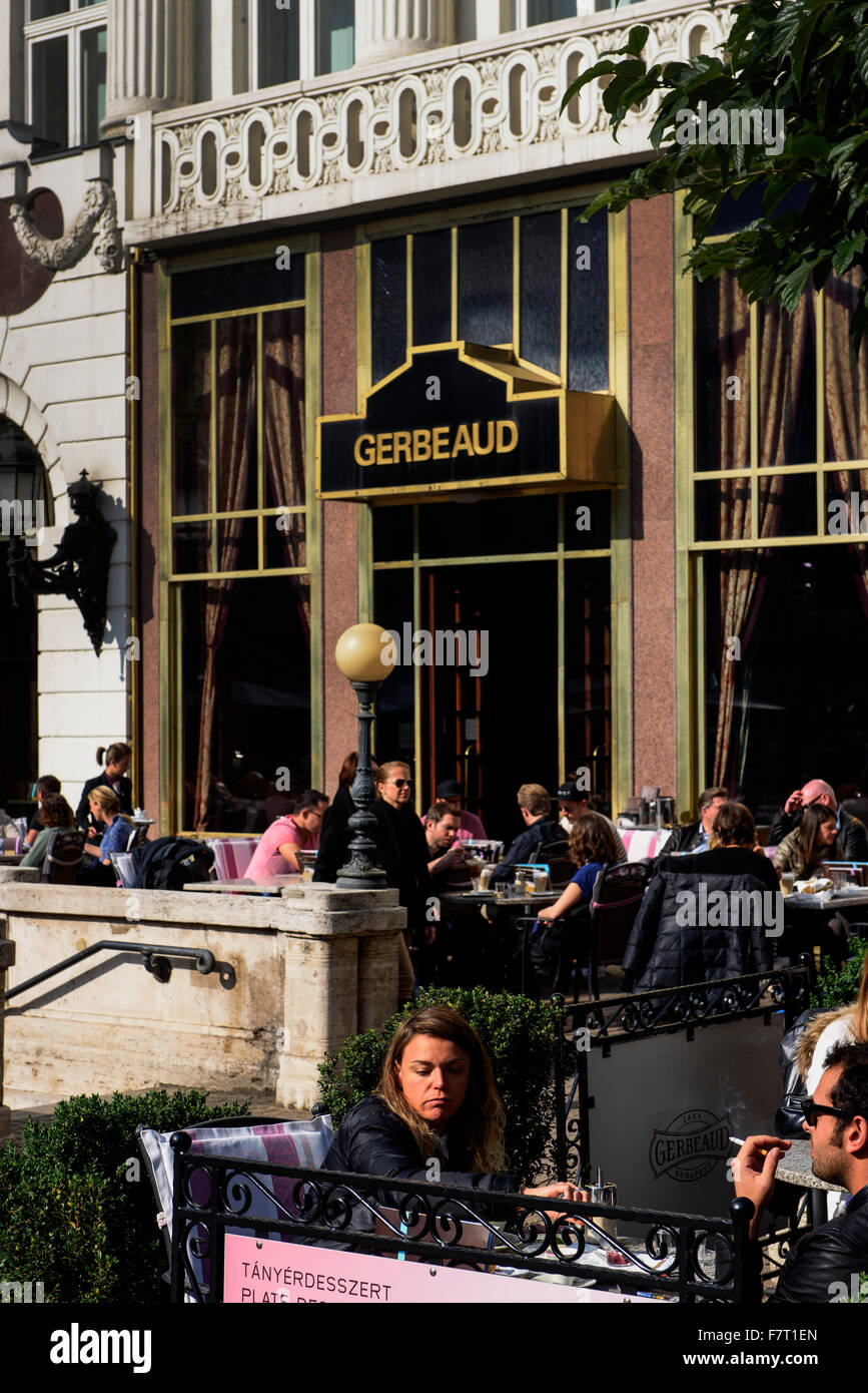 Cafe gerbeaud budapest ungarn hi-res stock photography and images - Alamy