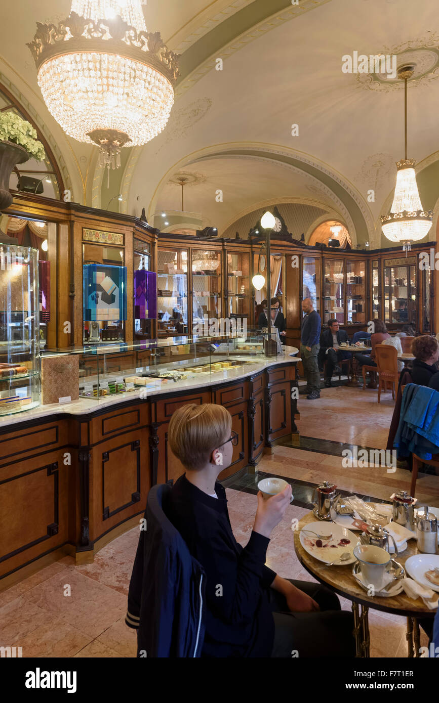 Gerbeaud coffee house hi-res stock photography and images - Alamy