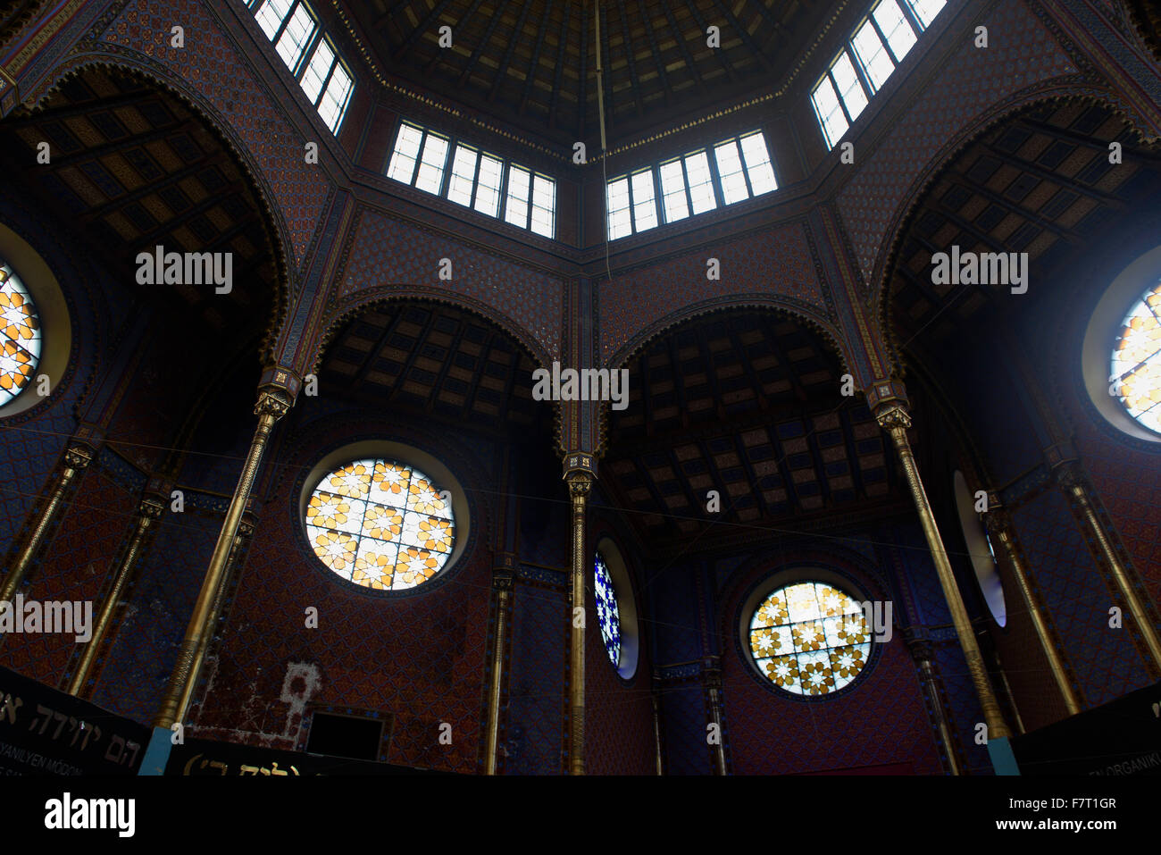 Rumbach synagoge hi-res stock photography and images - Alamy