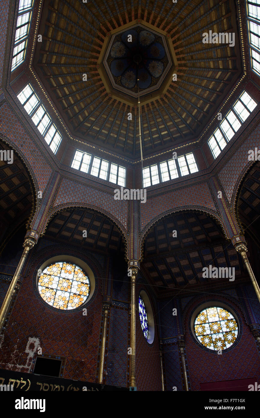 Rumbach synagogue hi-res stock photography and images - Alamy