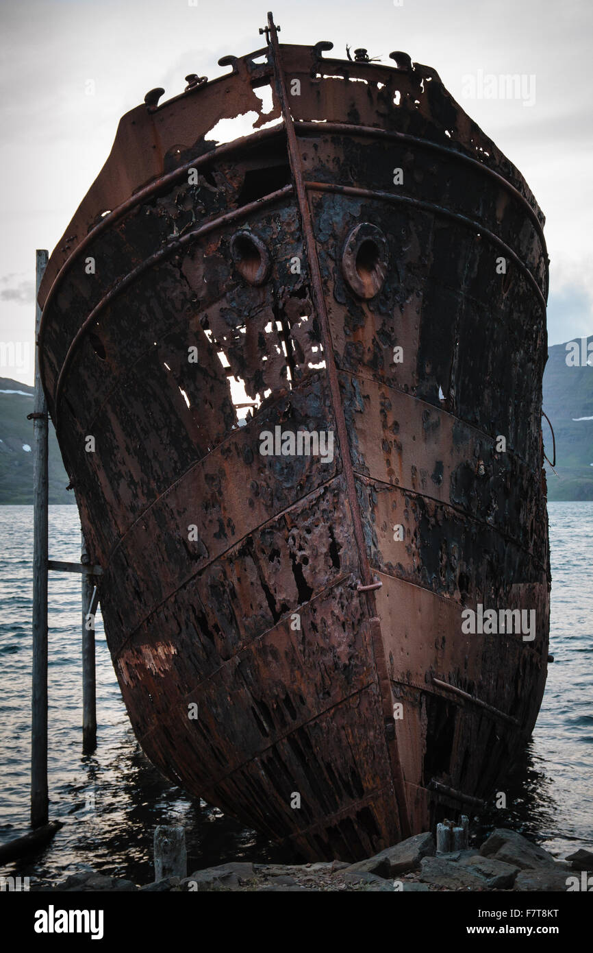 Rusted shipwreck hi-res stock photography and images - Alamy
