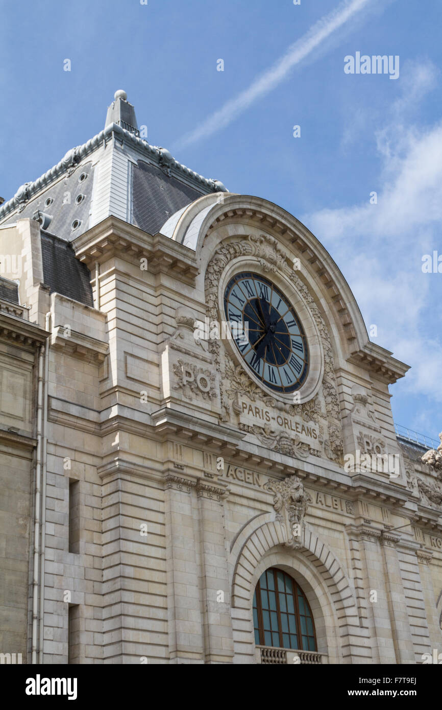 Historic building in Paris France Stock Photo - Alamy