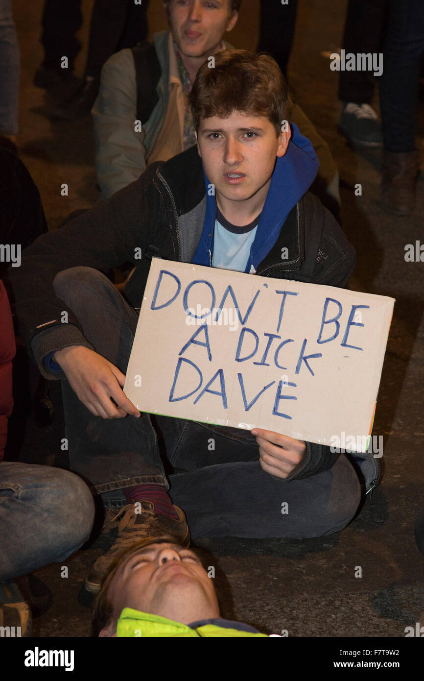 Dont bomb hi-res stock photography and images - Alamy