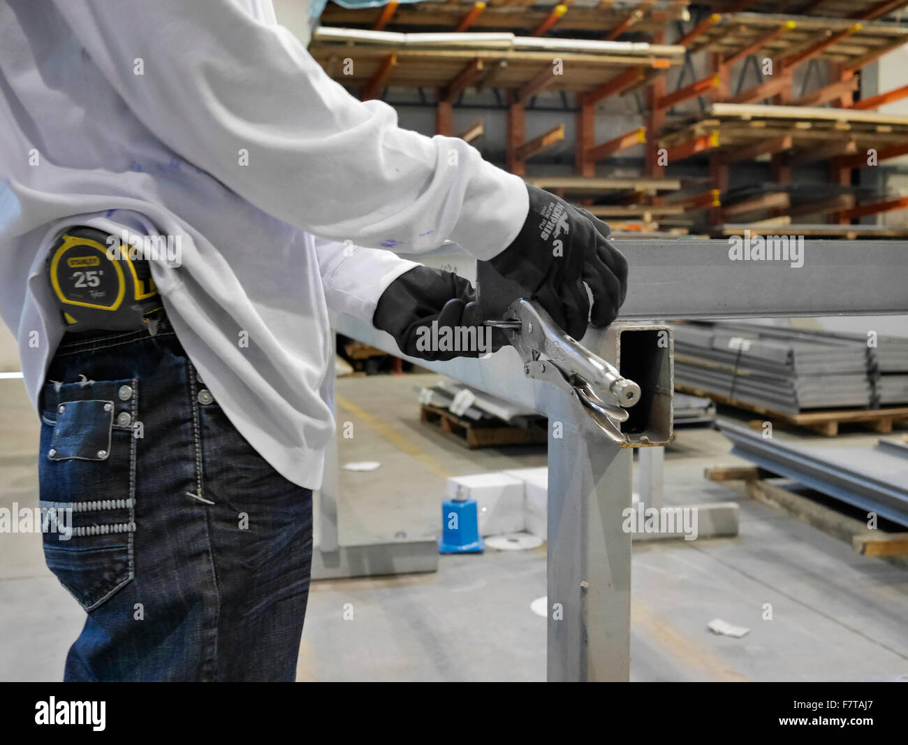 Welding operator machine process hi-res stock photography and images ...