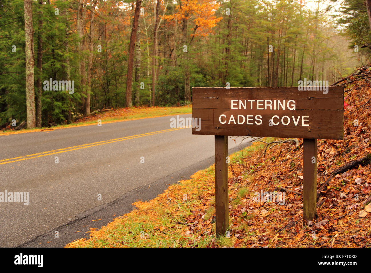 Entrance Sign to Cades Cove in Great Smokey Mountains National Park ...