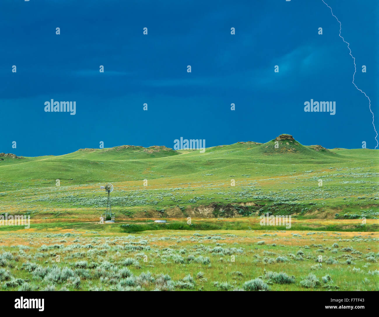 Lightning storm prairie hi-res stock photography and images - Alamy