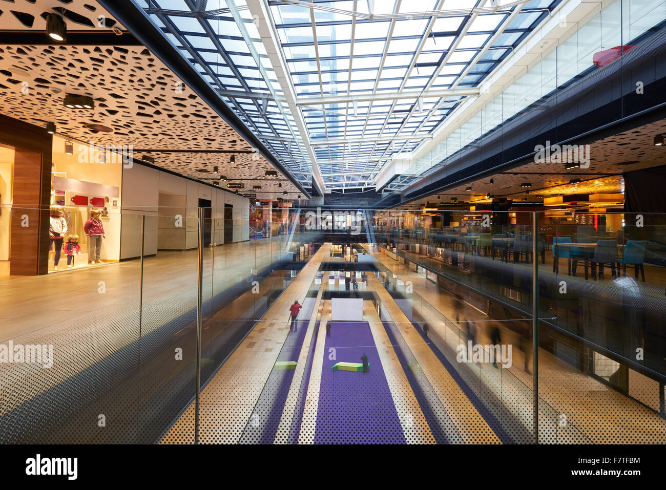 modern bright shopping mall indoor architecture Stock Photo - Alamy