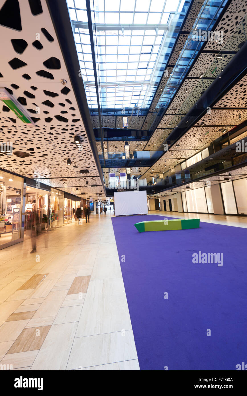 modern bright shopping mall indoor architecture Stock Photo - Alamy