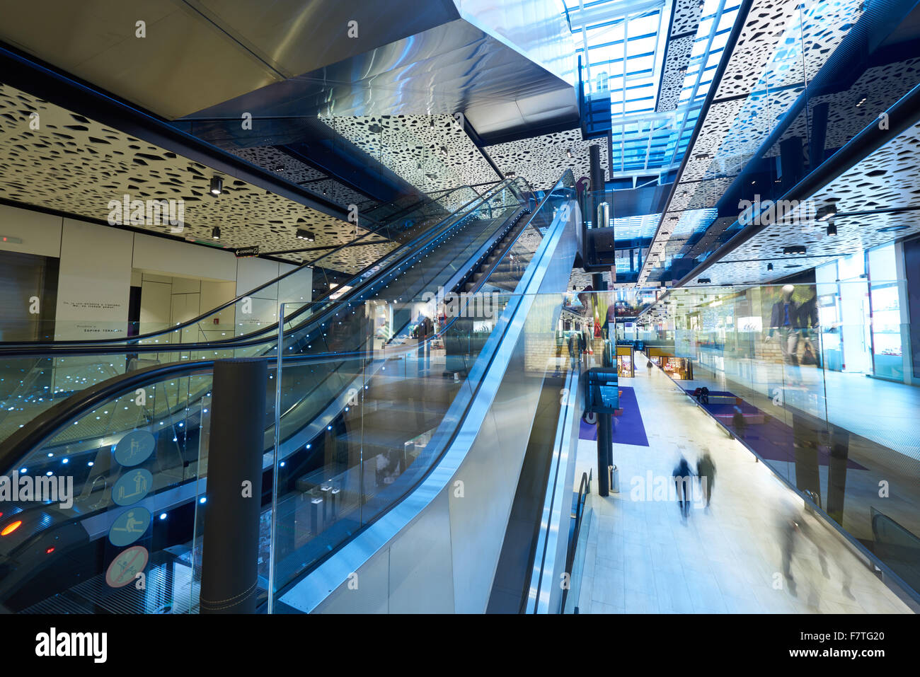modern bright shopping mall indoor architecture Stock Photo - Alamy
