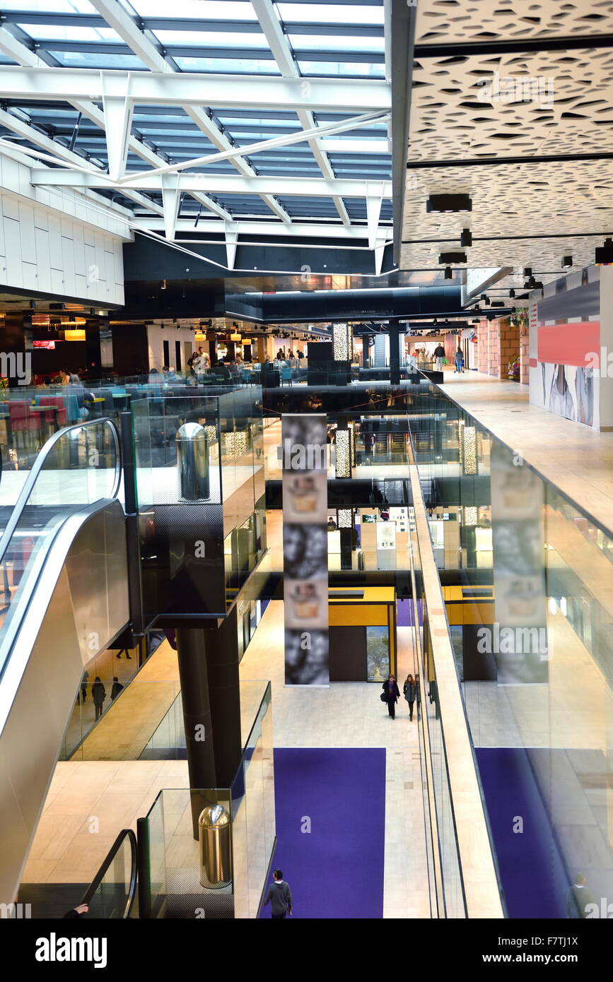 modern bright shopping mall indoor architecture Stock Photo - Alamy