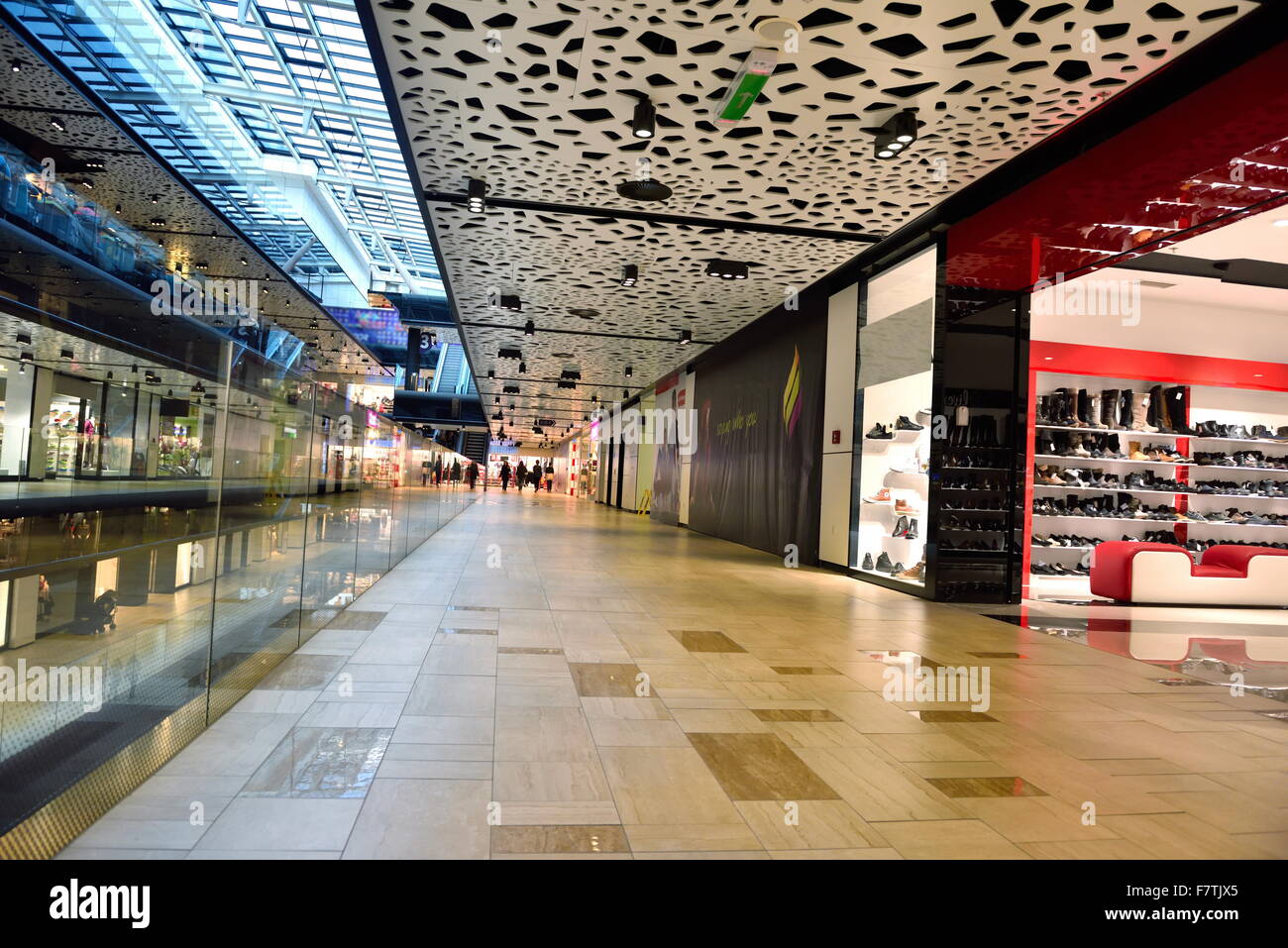 modern bright shopping mall indoor architecture Stock Photo - Alamy