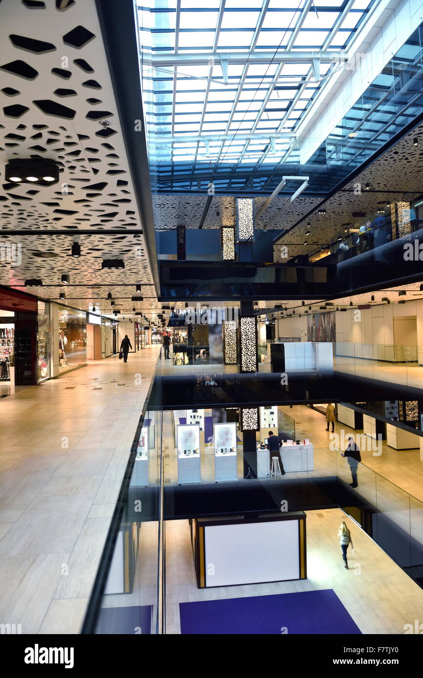 modern bright shopping mall indoor architecture Stock Photo - Alamy