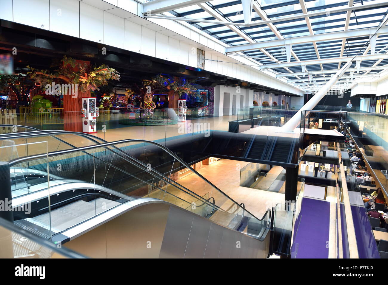 modern bright shopping mall indoor architecture Stock Photo - Alamy