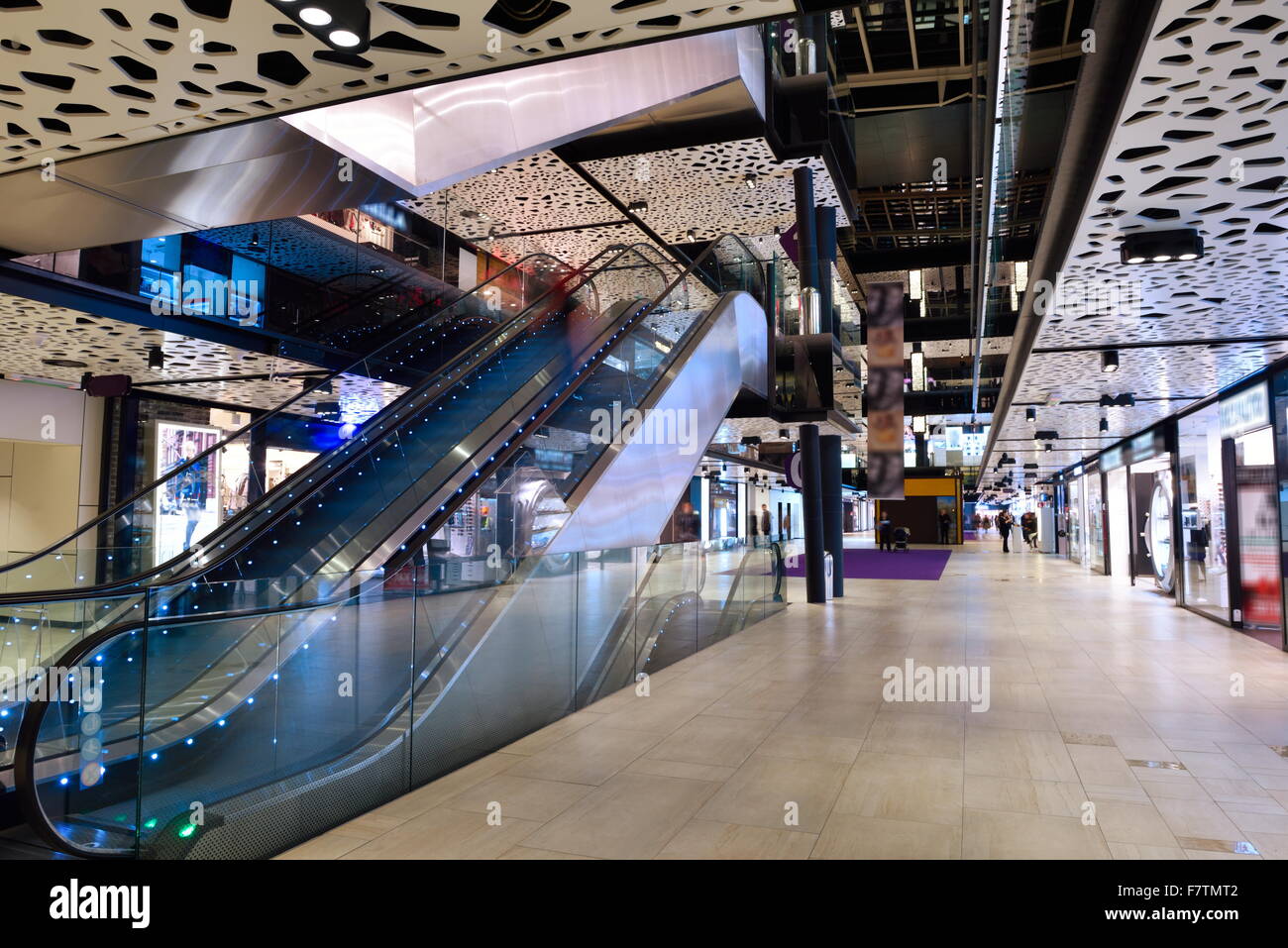 modern bright shopping mall indoor architecture Stock Photo - Alamy