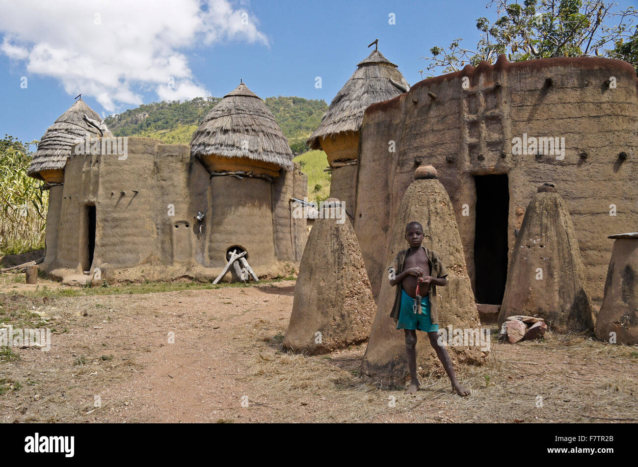 Takienta (tower houses) and ancestor shrine, Koutammakou, "Land of the ...
