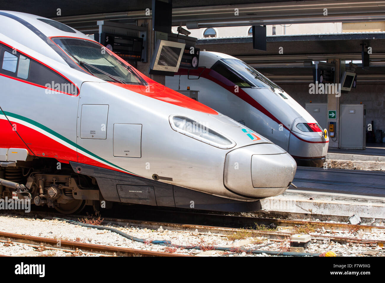 Italian train station hi-res stock photography and images - Alamy
