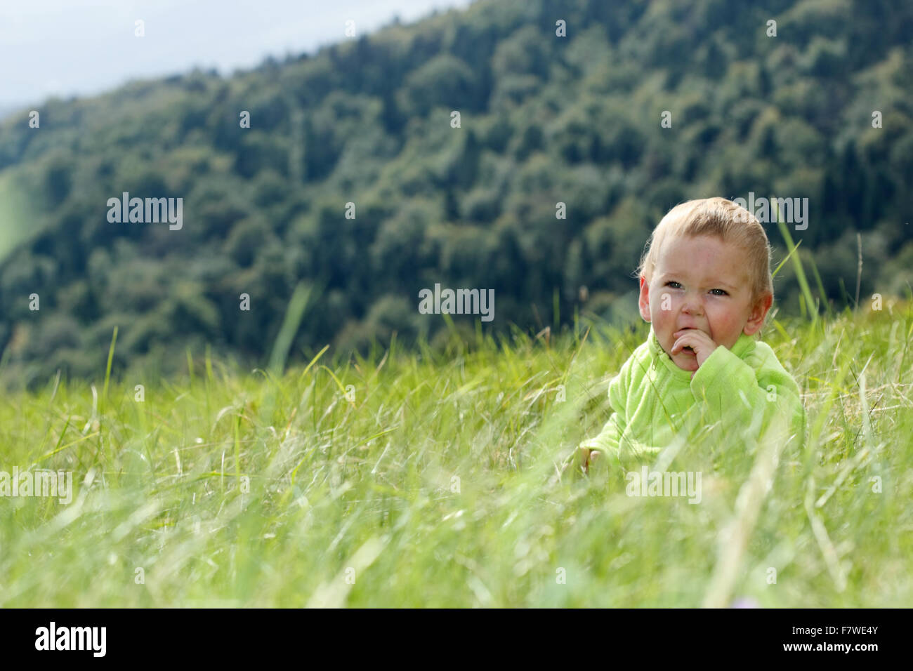 Yawn child outdoors hi-res stock photography and images - Alamy