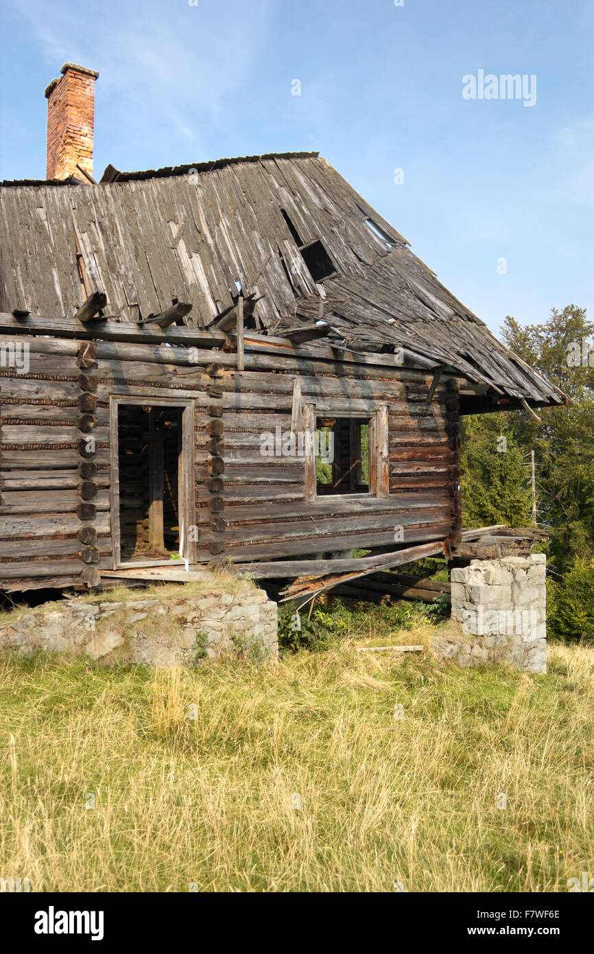Ruined hut High Resolution Stock Photography and Images - Alamy