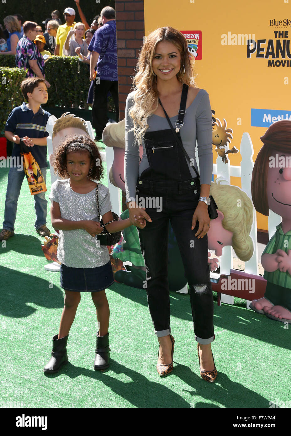 the premiere of THE PEANUTS MOVIE Featuring: Jennifer Freeman, Isabella ...