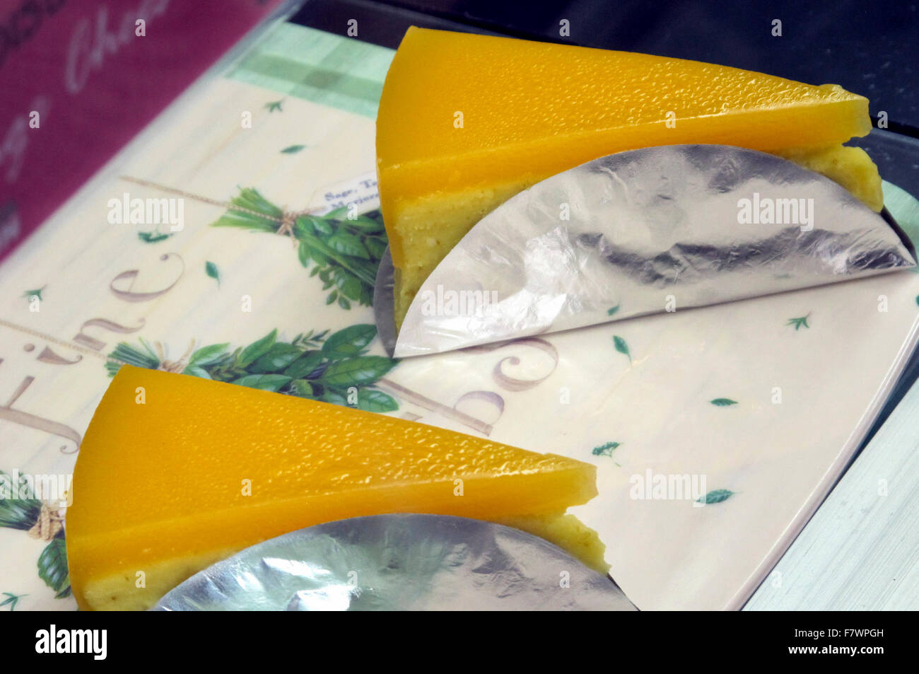 Desert store hi-res stock photography and images - Alamy