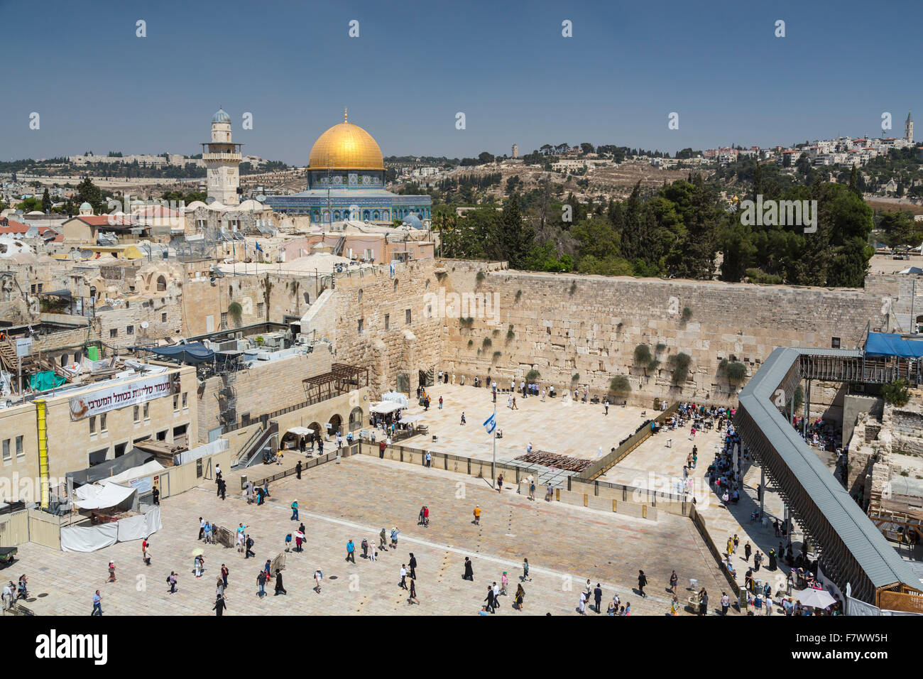 A view of the Temple Mount with Dome of the Rock and the Western Wall ...