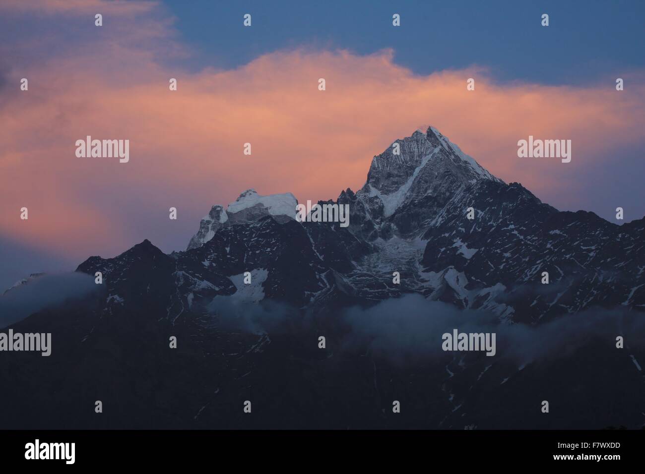 Nightfall in the Everest Region Stock Photo - Alamy
