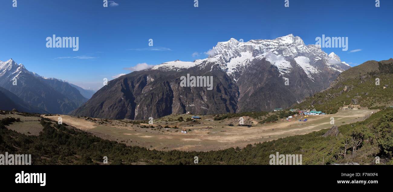 Syangboche Airport and snow capped Kongde Ri Stock Photo - Alamy