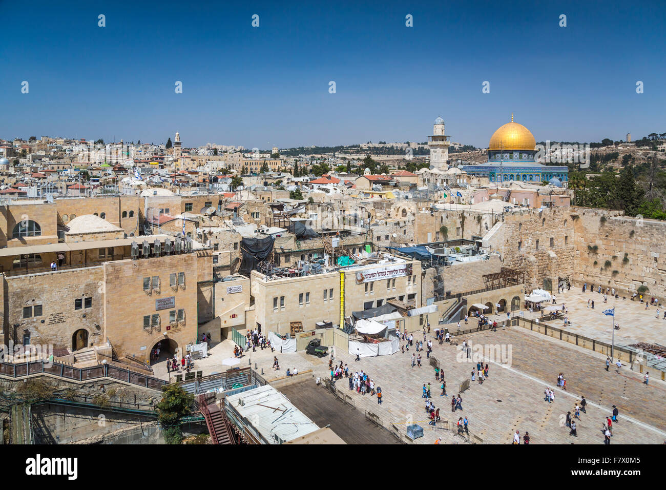A view of the Temple Mount with Dome of the Rock and the Western Wall ...