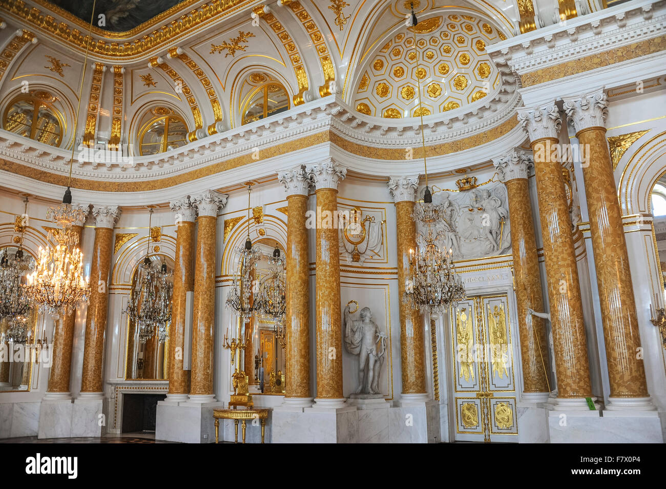 Great assembly hall in royal castle hi-res stock photography and images ...