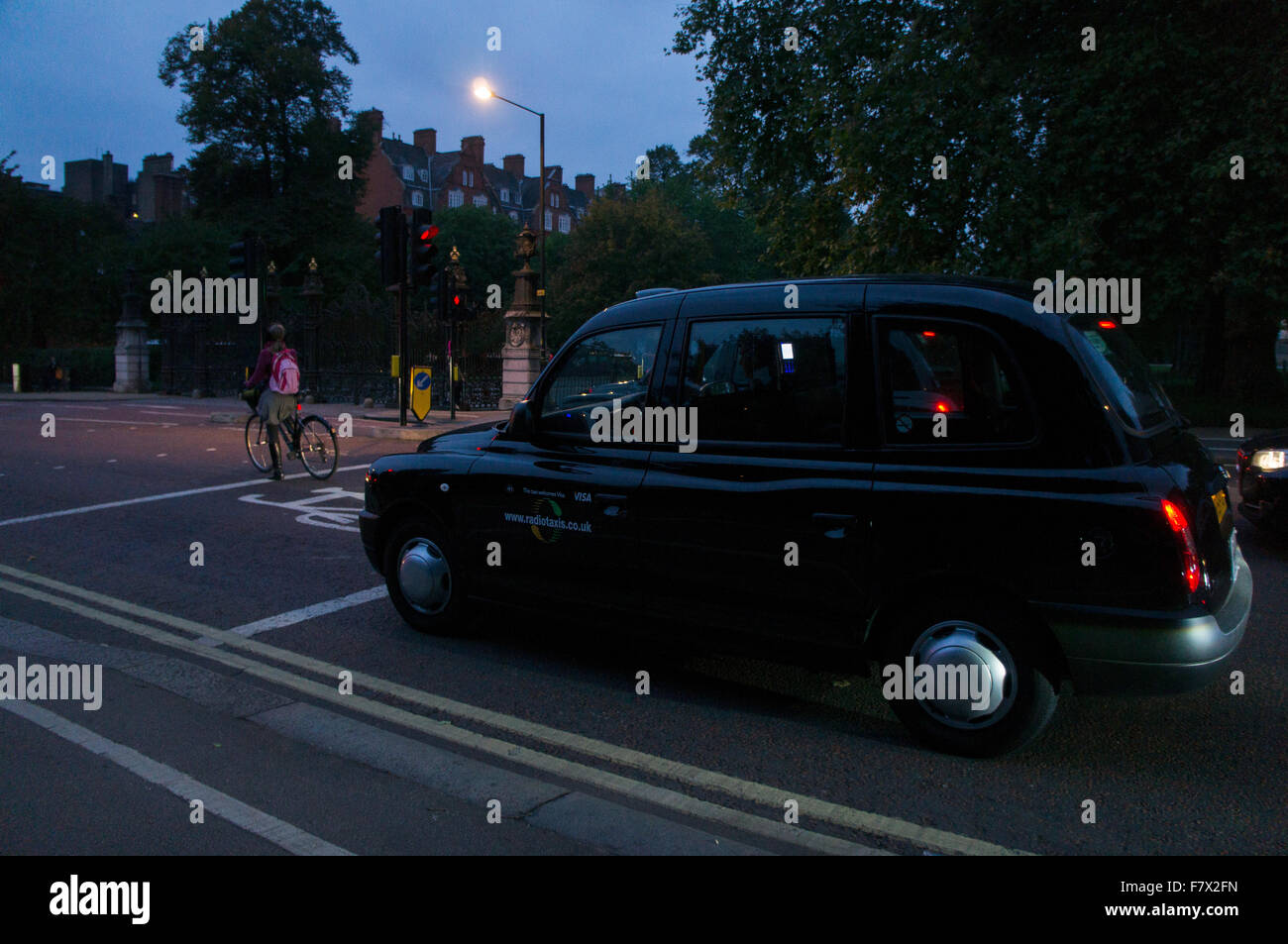Hackney carriage hi-res stock photography and images - Alamy