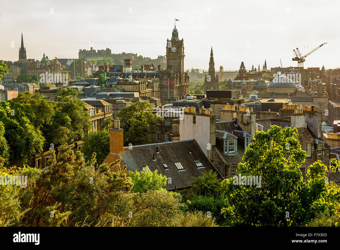 Edinburgh cityscape scotland hi-res stock photography and images - Alamy