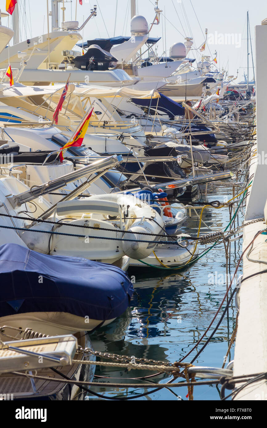 Astern hi-res stock photography and images - Alamy