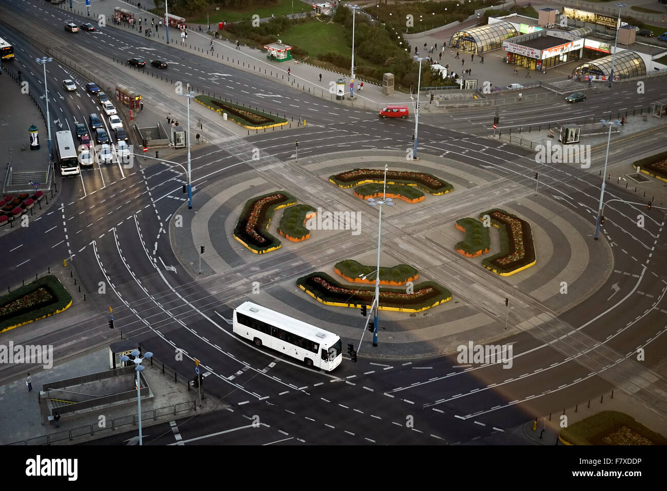 Large roundabout on Marszalkowska Street near Centrum tram station in ...