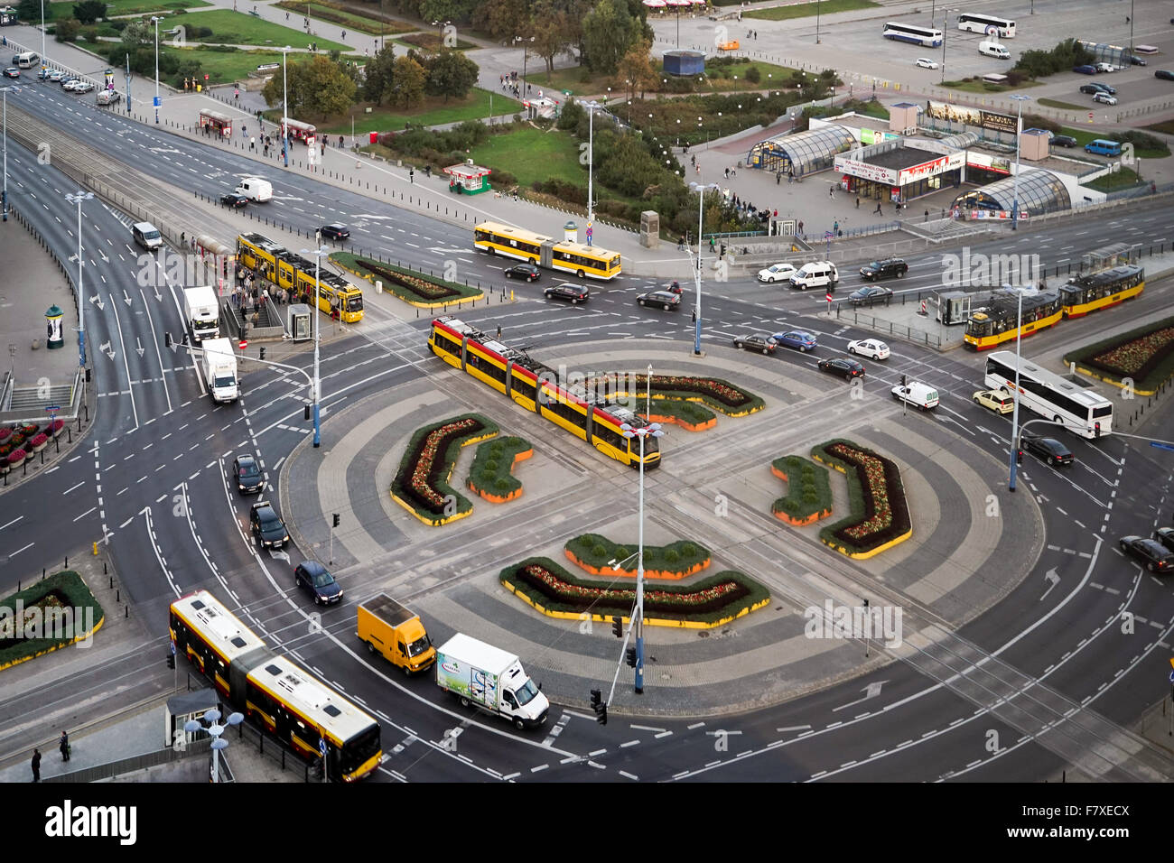 Large roundabout on Marszalkowska Street near Centrum tram station in ...