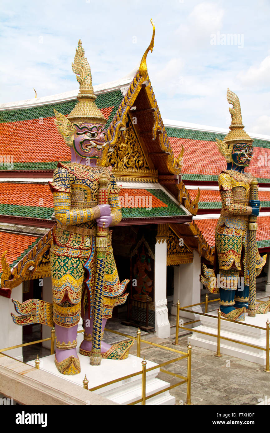 Statue in the Ramayana Stock Photo - Alamy