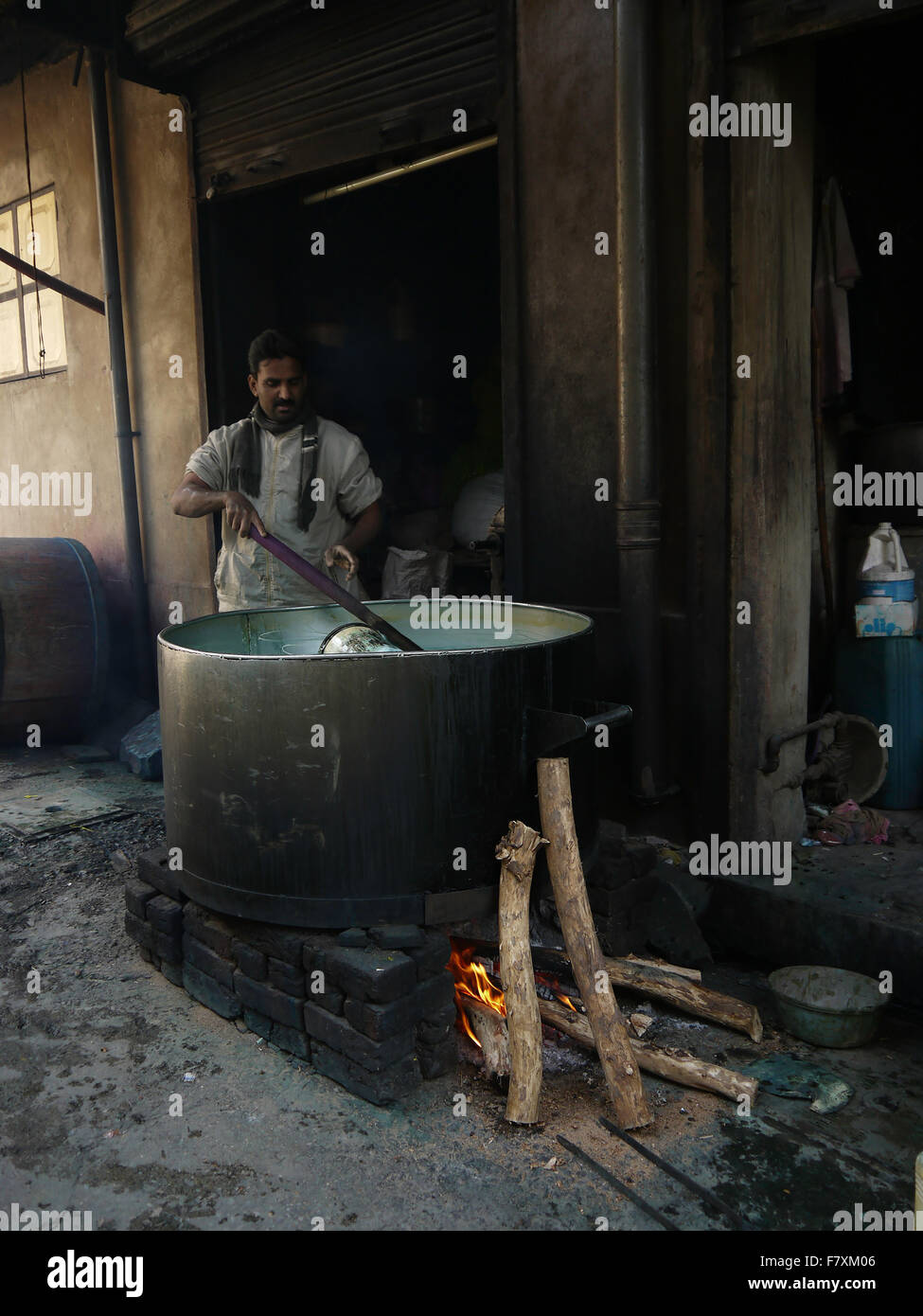 Man stirring cauldron hi-res stock photography and images - Alamy