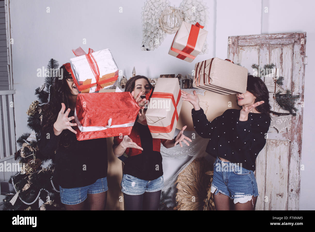 Christmas girls tree vintage party hi-res stock photography and images ...