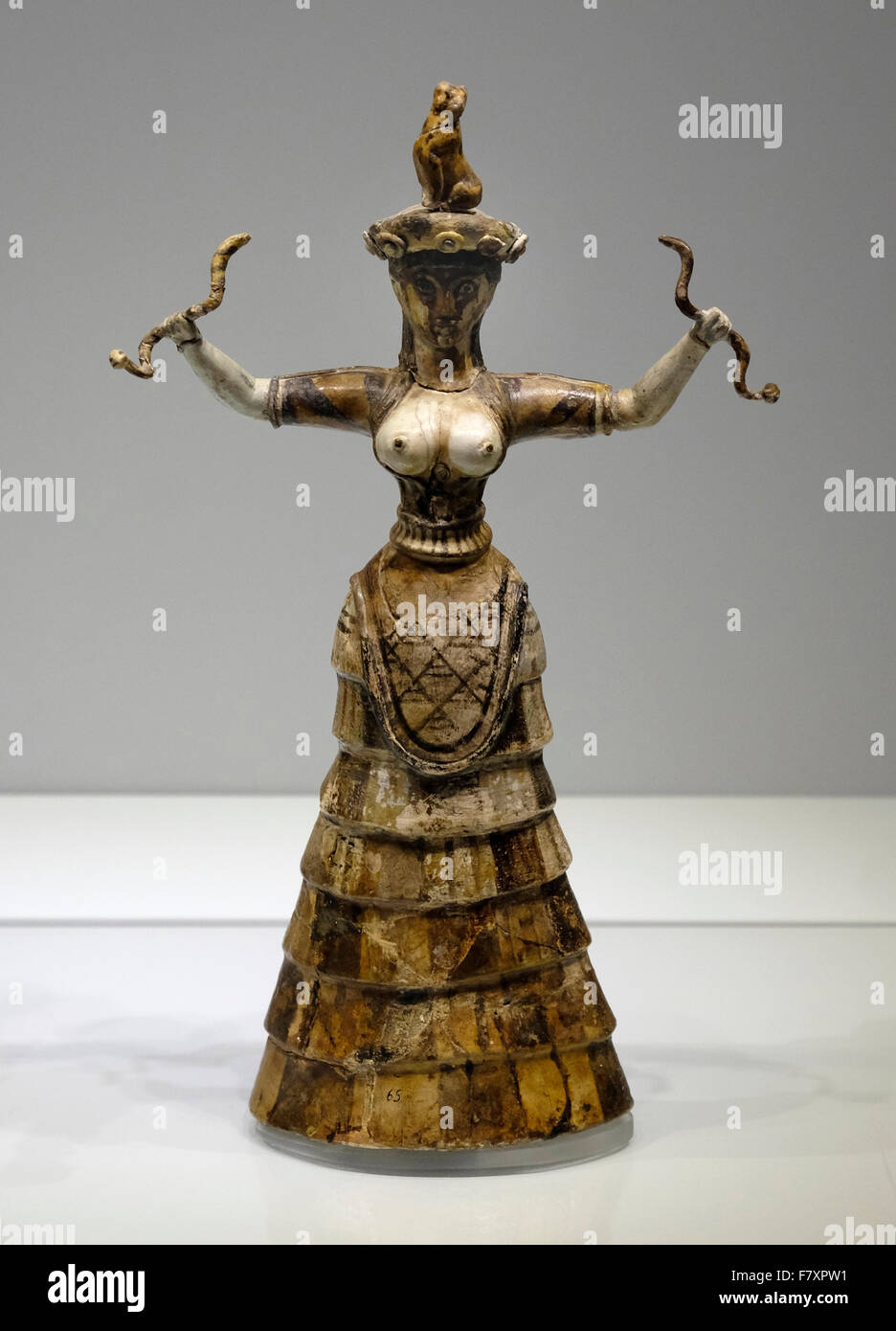 Figurine of a snake goddess, Museum of Archaeology, Heraklion, Crete ...
