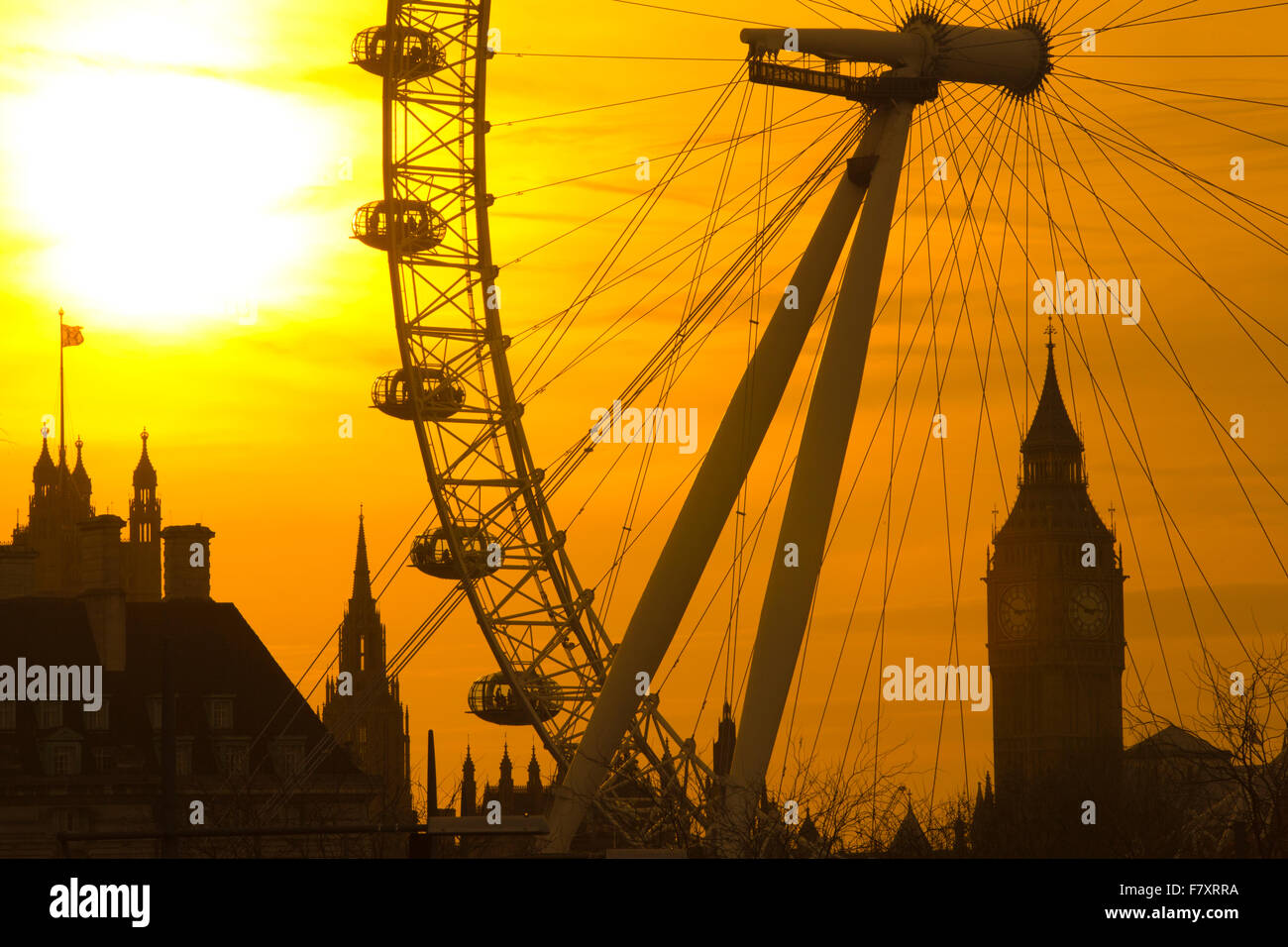 London haze hi-res stock photography and images - Alamy