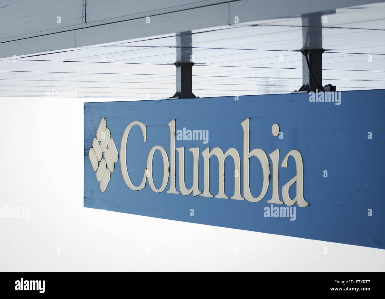 Columbia sportswear company logo hi-res stock photography and images ...