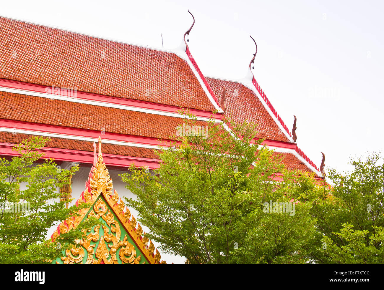 Traditional thai temple roof design hi-res stock photography and images ...