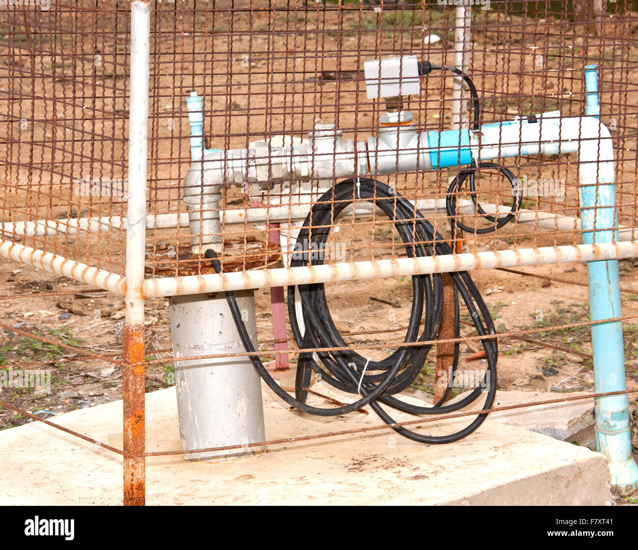 Street water valve cover hi-res stock photography and images - Alamy