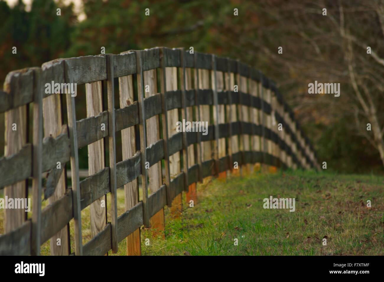 Farm fence line hi-res stock photography and images - Alamy