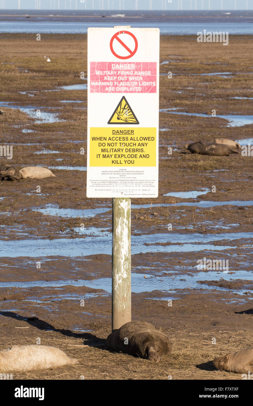 Seal warning sign hi-res stock photography and images - Alamy