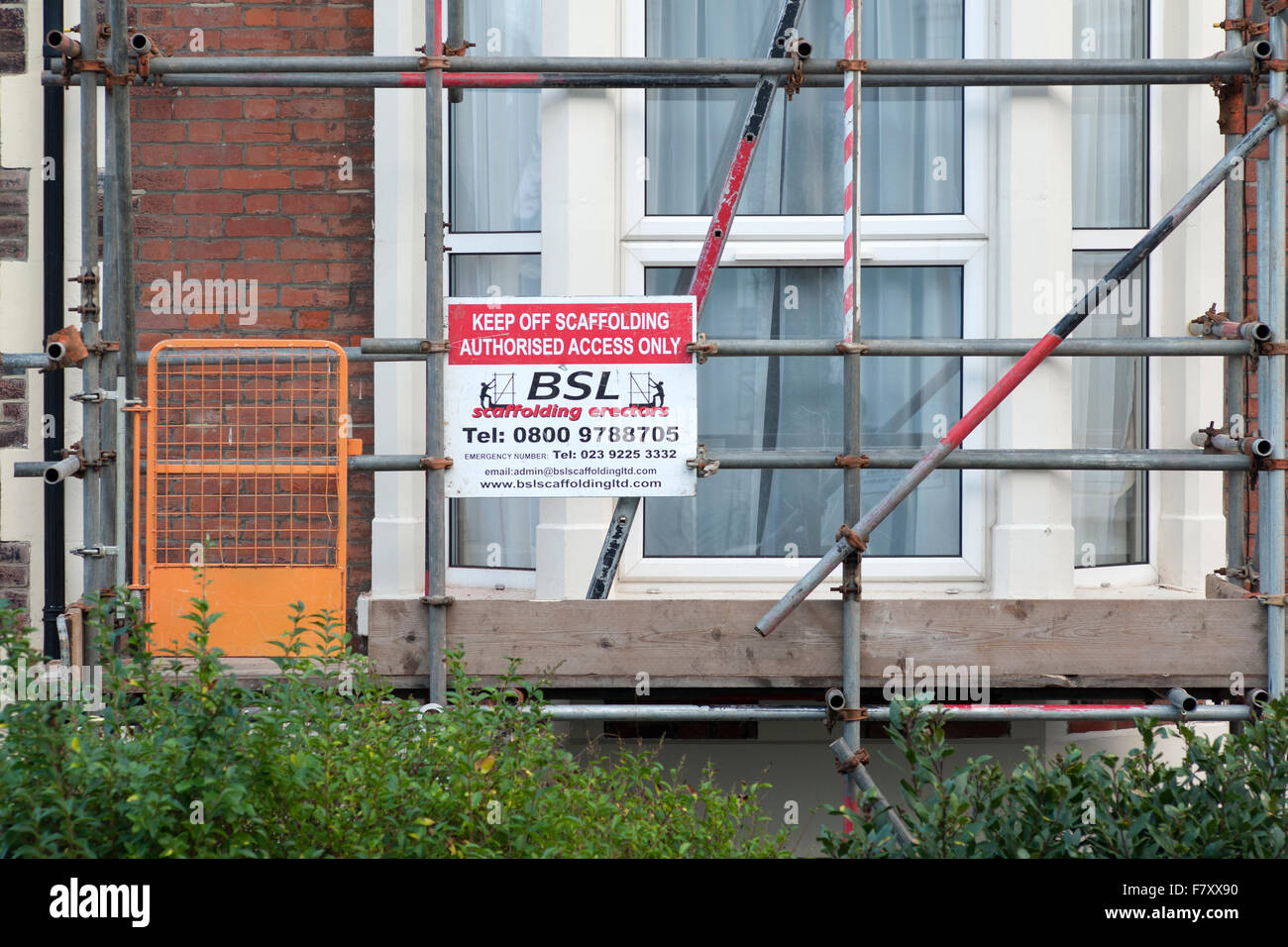 Authorised personnel only sign hi-res stock photography and images - Alamy