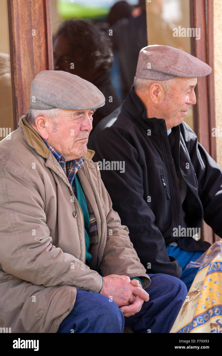 Sitting old men hi-res stock photography and images - Alamy