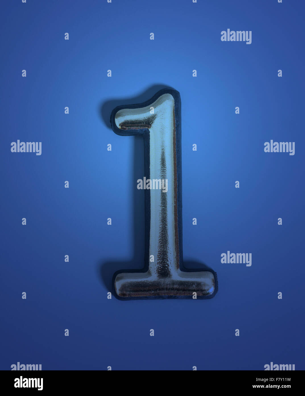 Golden bold font hi-res stock photography and images - Alamy